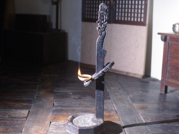 Korean Deung-Jan Museum | 한국등잔박물관 : TRIPPOSE