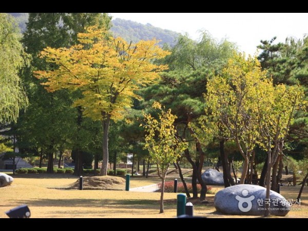 Cheonan Three-way Intersection Park | 천안삼거리공원 : TRIPPOSE