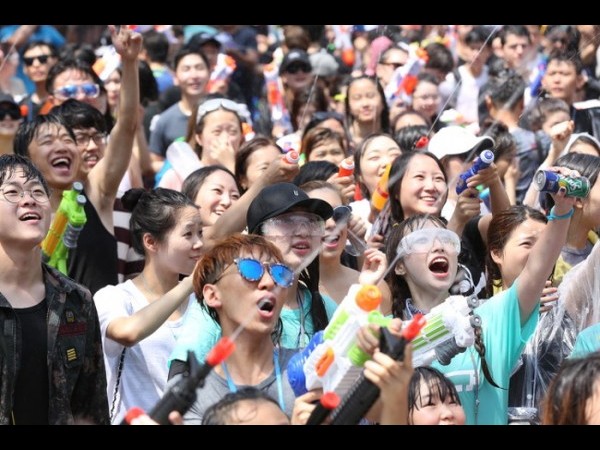 Water Gun Fight Festival | 물총축제 : TRIPPOSE