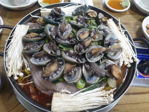 Gamun Janchi | 가문잔치 : TRIPPOSE