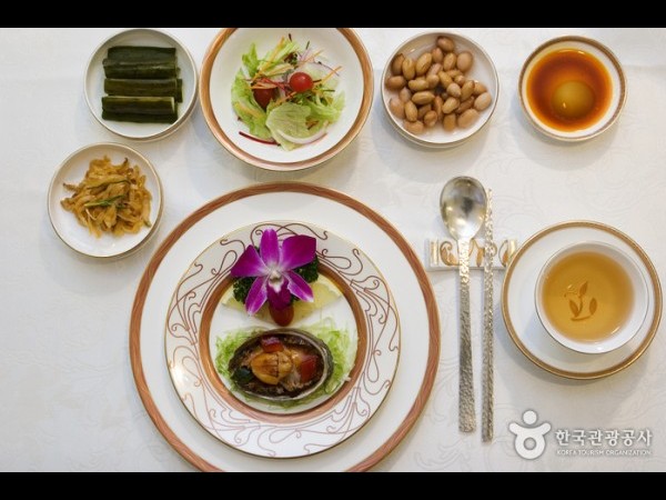 Eoyang | 어양 : TRIPPOSE