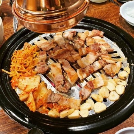 Explore the Favorite Dine-Out Spots of Hallyu Stars: Episode 1 ...